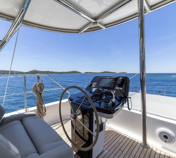 MR SI Yacht Charter Details, Sunreef | CHARTERWORLD Luxury Superyachts